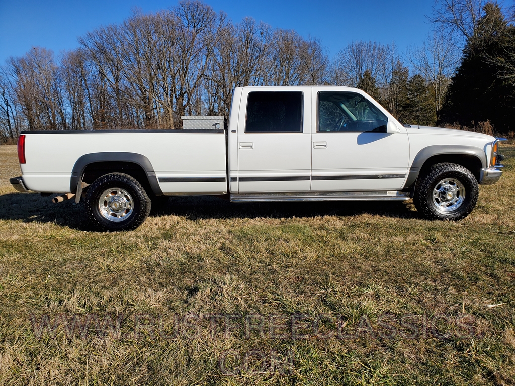 GMC1998 98 K3500 Crew cab SRW Silverado 1 ton 4x4 white new engine